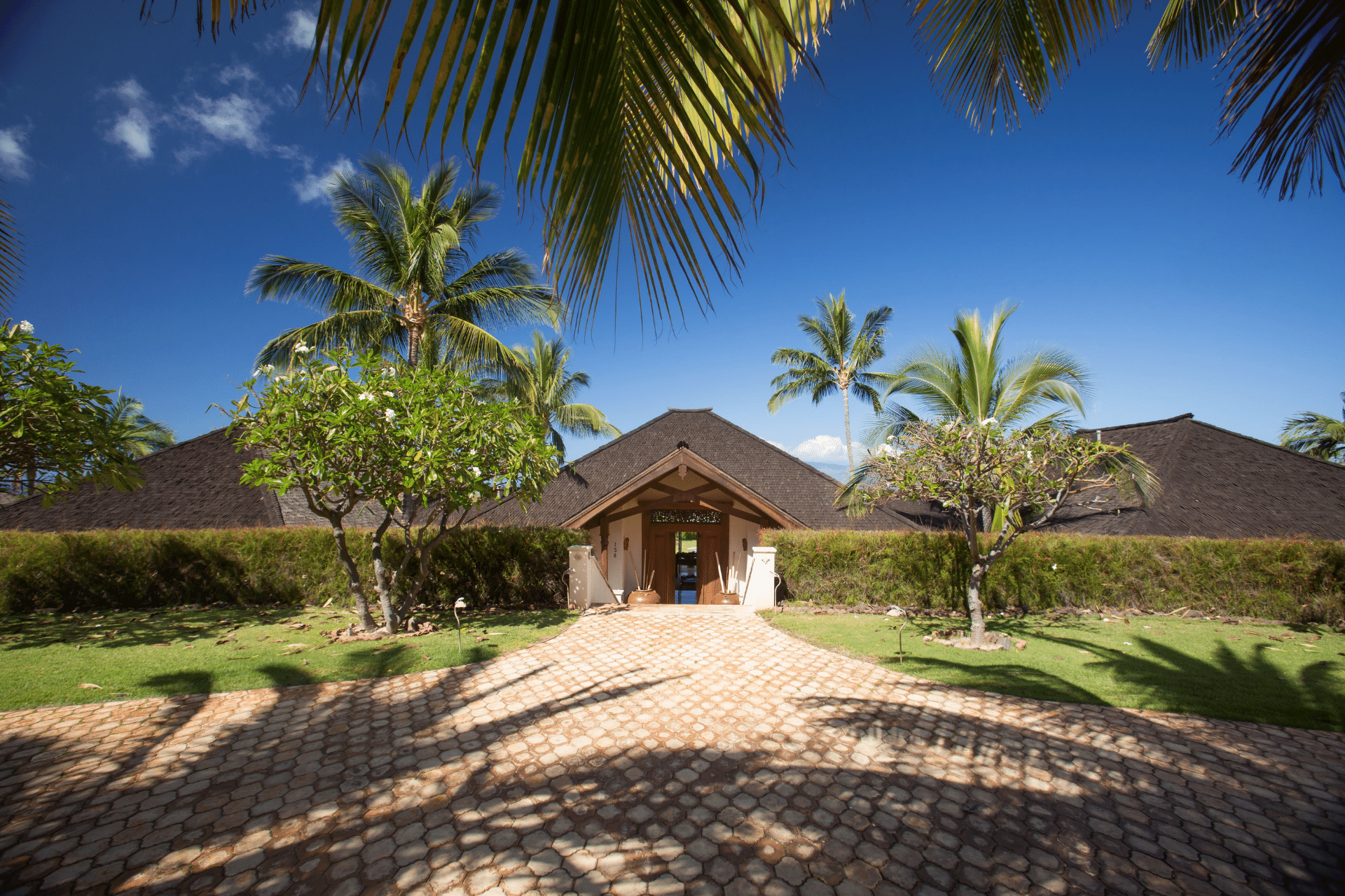 Gallery of Photos - Ho'oilo House