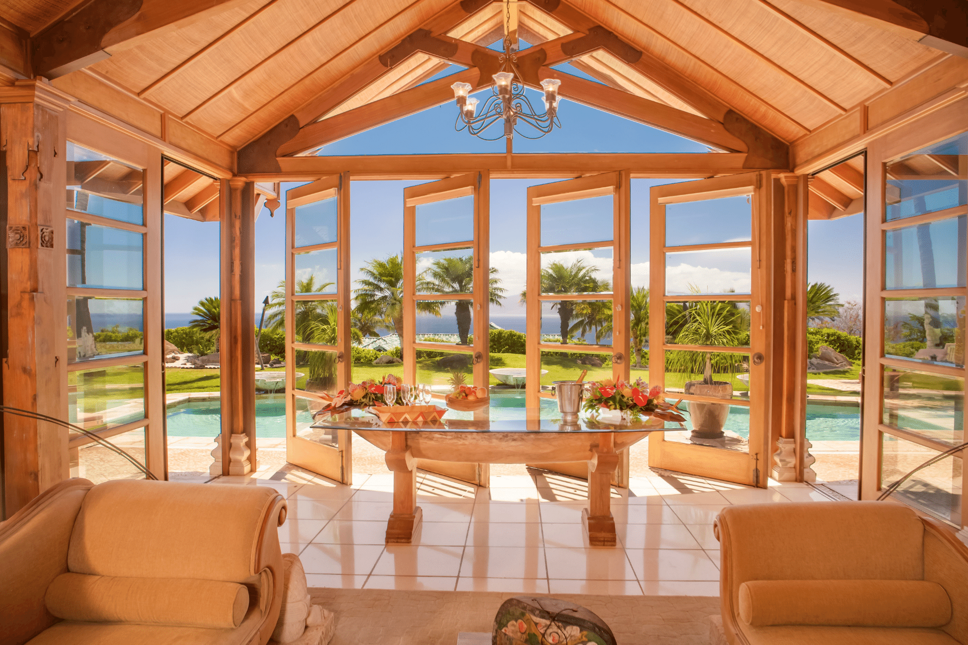 Gallery of Photos - Ho'oilo House